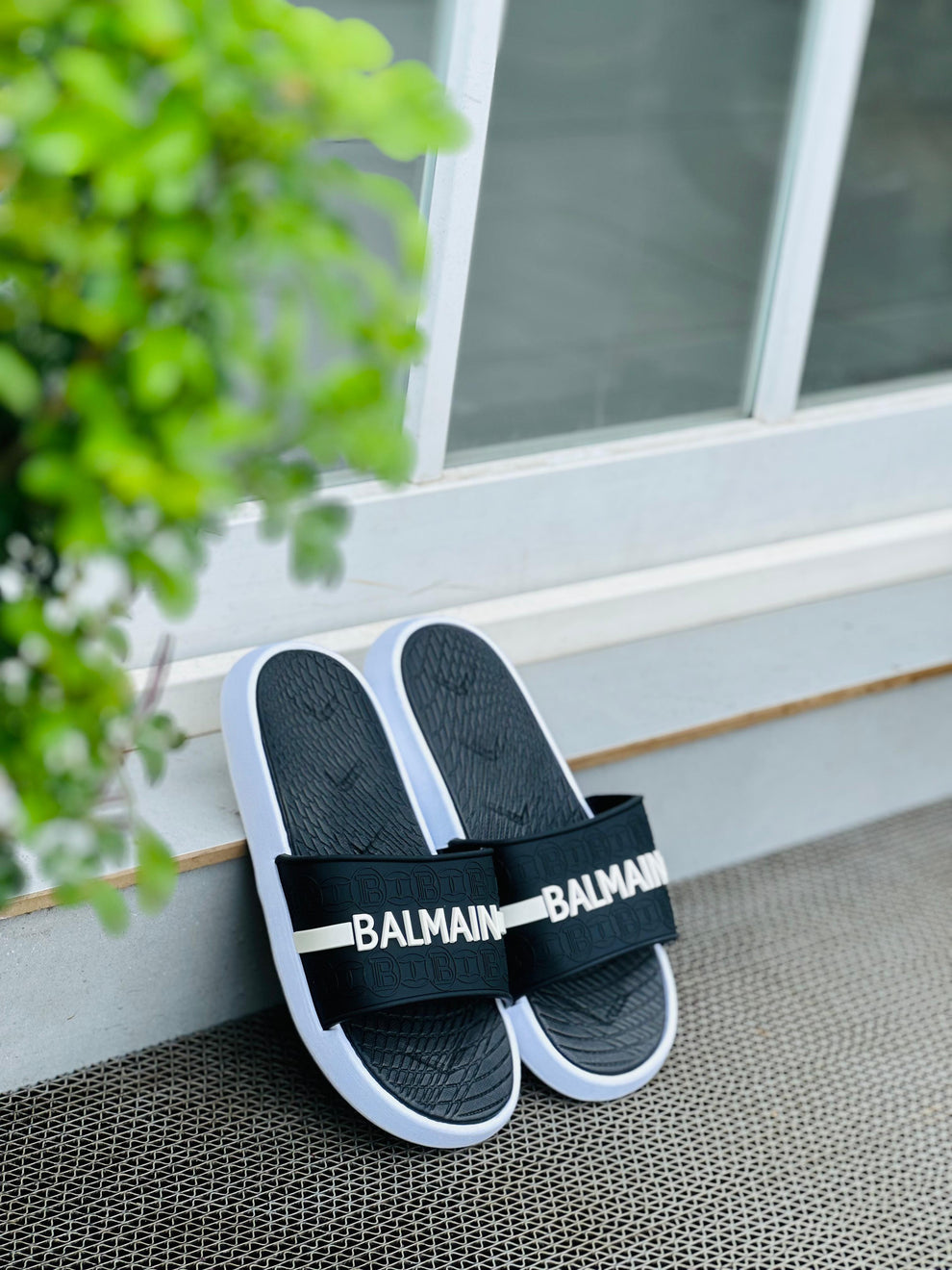 Balmain slider – Superstore Club