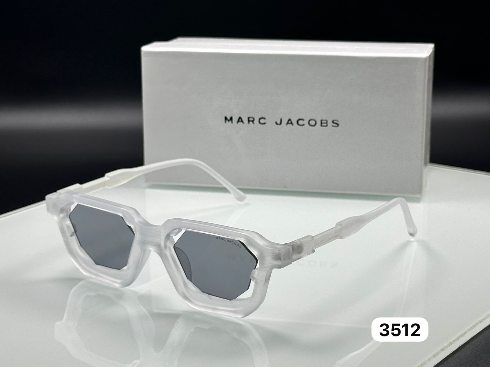 Marc jacobs – Superstore Club